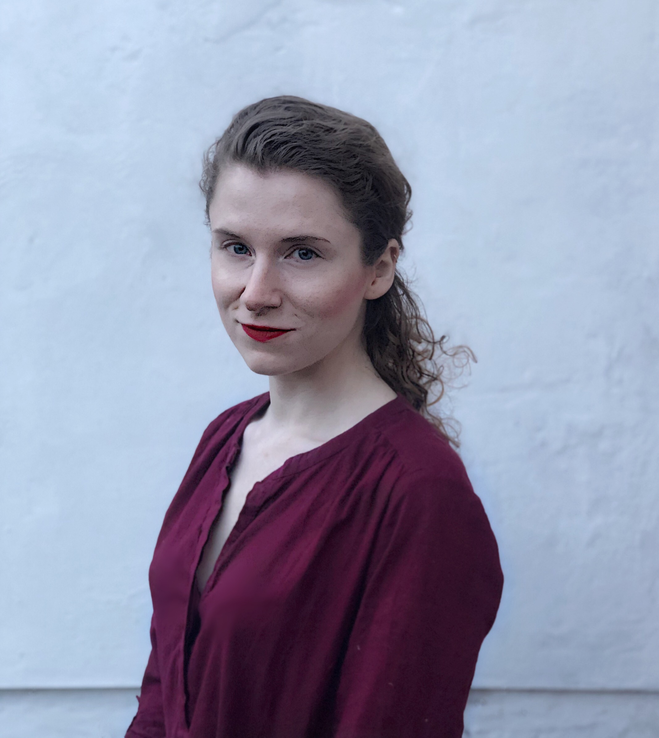 Jennifer Lewis – Warm, Assertive, Engaging–Versatile British VA playing ...